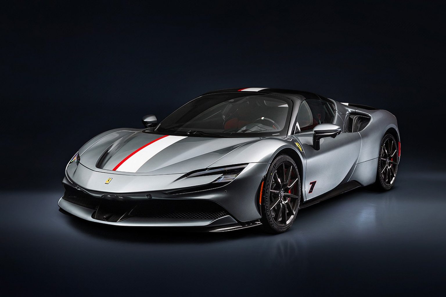 为 VIP 车主特别定制！限量版 Ferrari SF90 Spider 登场，Tailor Made 私人定制版，全球只有 1 辆！ - AUTO123