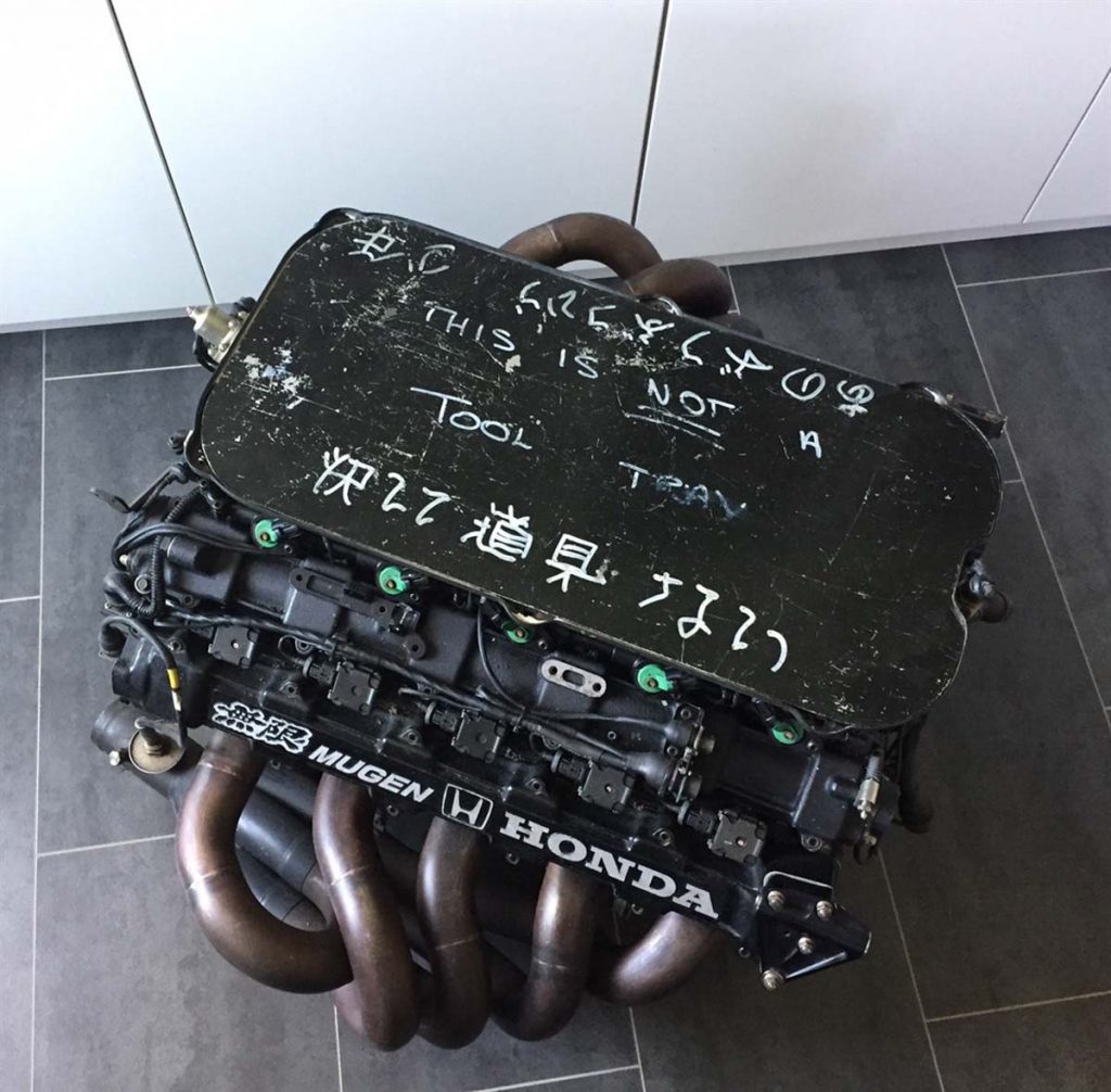 F1 专业 V10 赛车引擎要出售，700Hp 卖你5万马币 - AUTO123