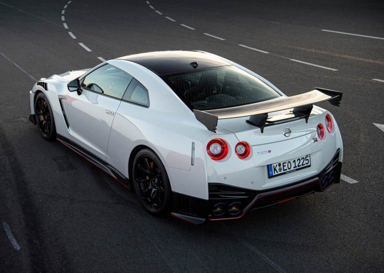 月薪多少才可以买到 Nissan GT-R R35？而保养这辆拥有545Hp/628Nm 的东瀛战神需要准备多少钱？ - AUTO123