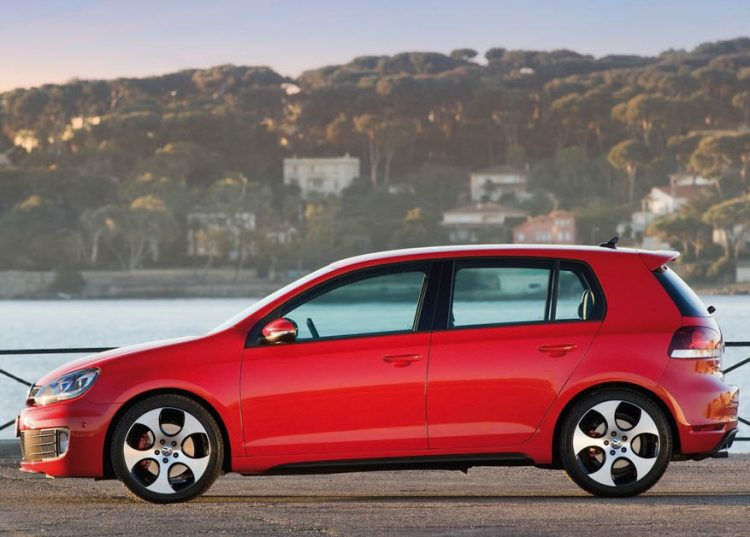 Volkswagen Golf GTi MK6 VS MK7！究竟哪一款的 Golf GTi 更好养，更快，更值得入手？ - AUTO123