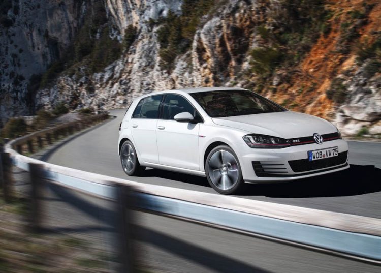 Volkswagen Golf GTi MK6 VS MK7！究竟哪一款的 Golf GTi 更好养，更快，更值得入手？ - AUTO123