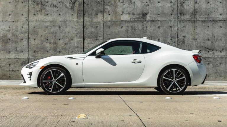 每月最低只需 RM1600 就能拥有一辆二手 Toyota GT86！外形帅气拉风，动力操控出色！ - AUTO123