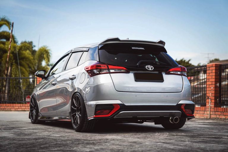 本地改装实战：2020 Toyota Yaris！低调中带点运动+优雅+杀气的改装 Hatchback！ - AUTO123