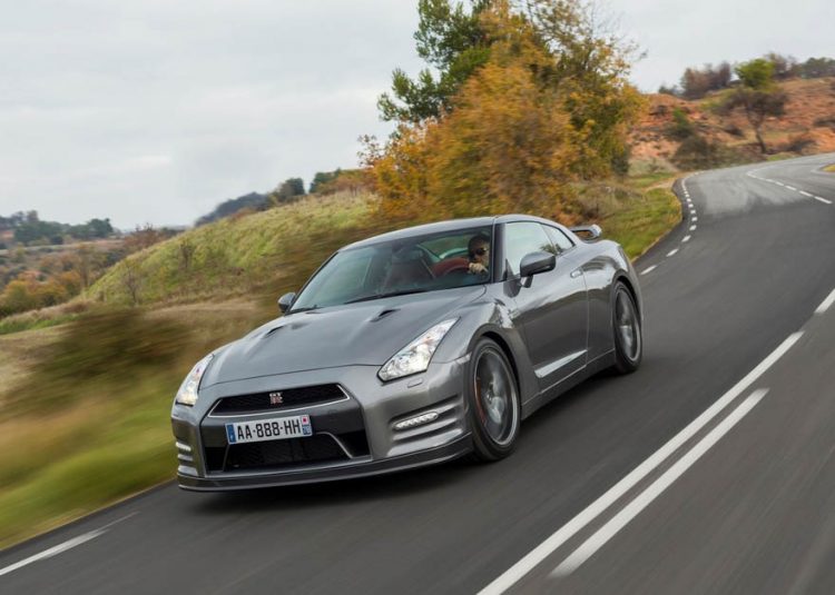 入手 Nissan GT-R R35 需要准备多少钱？而东瀛战神 GT-R R35 养起来到底有多贵？ - AUTO123