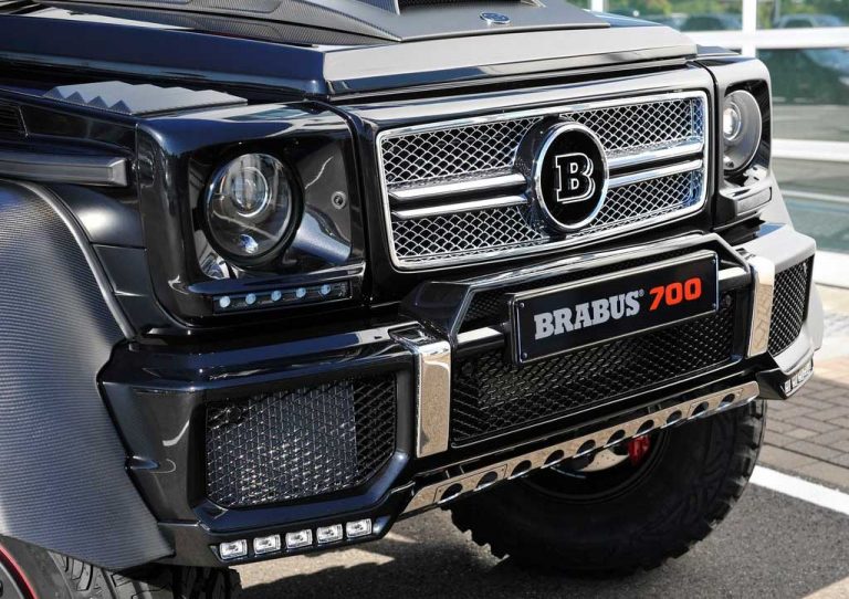 Dato 拿督亲自下手！驾驶超过 RM4,000,000 的 Brabus Mercedes-AMG G-Class 6X6 展开水灾救援行动 ...