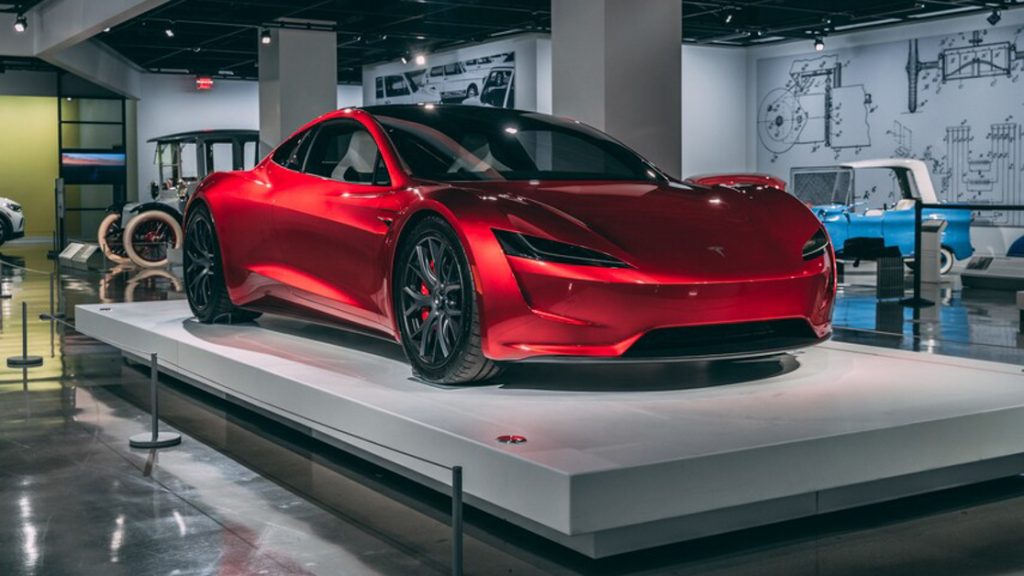 等了 8 年！Tesla Roadster 进入最后开发阶段，1.9秒100KM/H，极速 402KM/H，满电可走 997KM ...