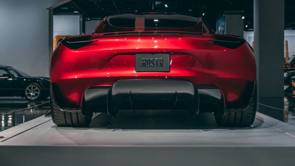 等了 8 年！Tesla Roadster 进入最后开发阶段，1.9秒100KM/H，极速 402KM/H，满电可走 997KM ...