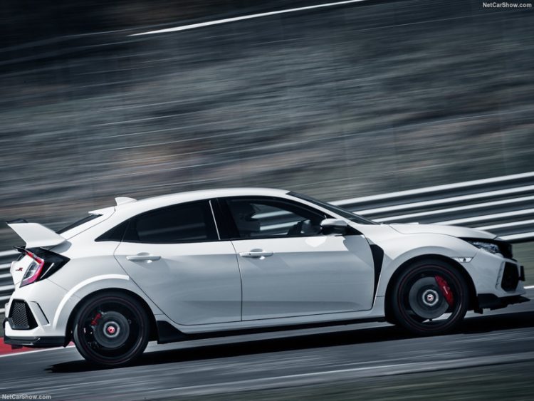 我国值得入手的钢炮：Honda Civic Type R FK8！约 RM240,000 可以买到，2.0L VTEC Turbo，马力 ...