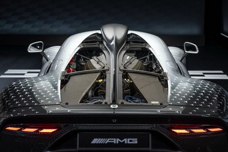 我国有 3 位 VIP 车主！Mercedes-AMG ONE 正式交车，F1 赛车引擎马力 1049Hp，车价 RM13,000,000 ...