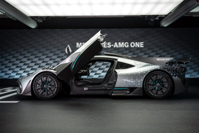 我国有 3 位 VIP 车主！Mercedes-AMG ONE 正式交车，F1 赛车引擎马力 1049Hp，车价 RM13,000,000 ...