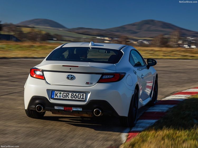 最强 86 来了！新一代 Toyota GR86 传开发中，换上 GR Corolla 同款 1.6T 三缸 Turbo 引擎，马力 ...