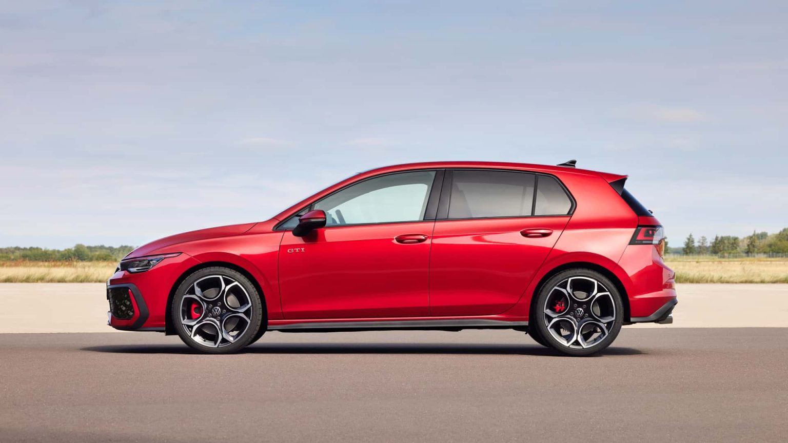 最后的纯燃油 Golf！新款 2025 Volkswagen Golf GTi MK8.5 全球发表，2.0L Turbo 引擎，马力 ...