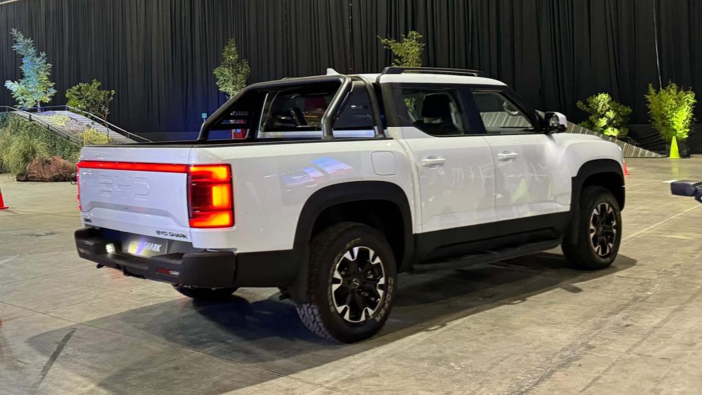 对手瞄准 Hilux 与 Ranger！全新 BYD Shark（鲨鱼）全球发表，1.5L Turbo 引擎，马力超过 436PS，5.7秒 ...