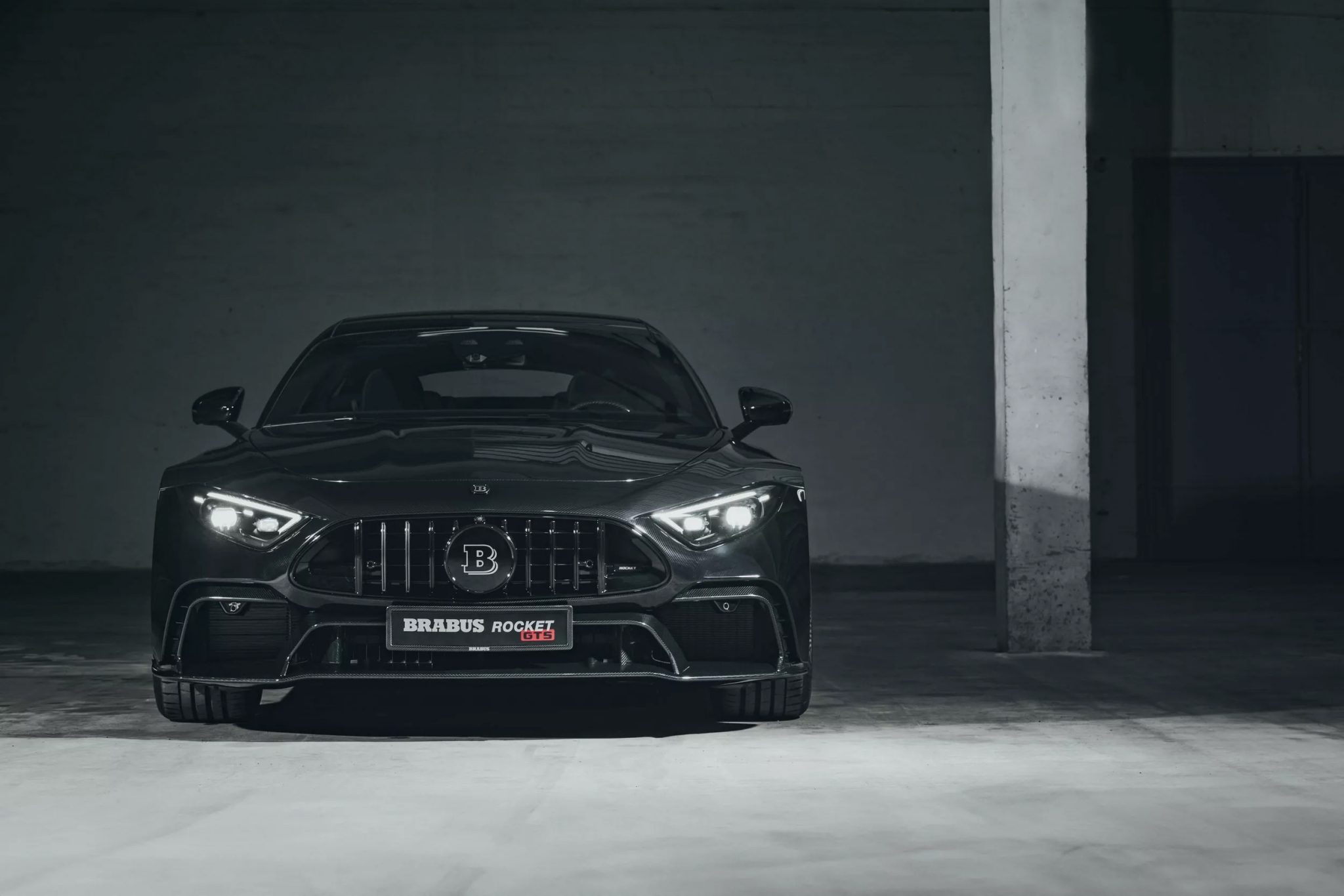 马力 1000PS 的超跑杀手！Brabus Rocket GTS 震撼登场，4.5L V8 双涡轮引擎，全 Carbon 碳纤维车身 ...