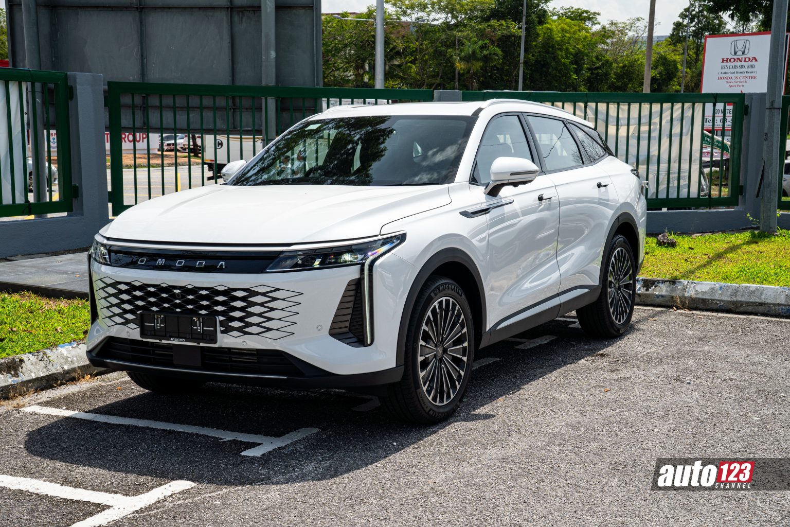 新车价 RM168,800 起！全新 Jaecoo Omoda C9 我国发布，2.0L Turbo 引擎，马力 261PS，AWD 全驱的 ...
