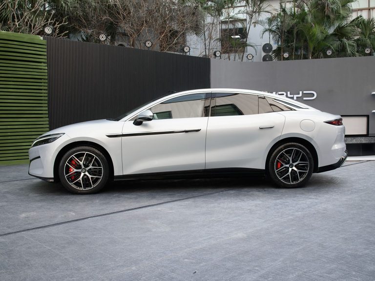 BYD 最强车型登场！BYD 汉 L 登场，马力 1086Hp，充电 5 分钟可走 400KM，2.7秒100KM/H！ - AUTO123