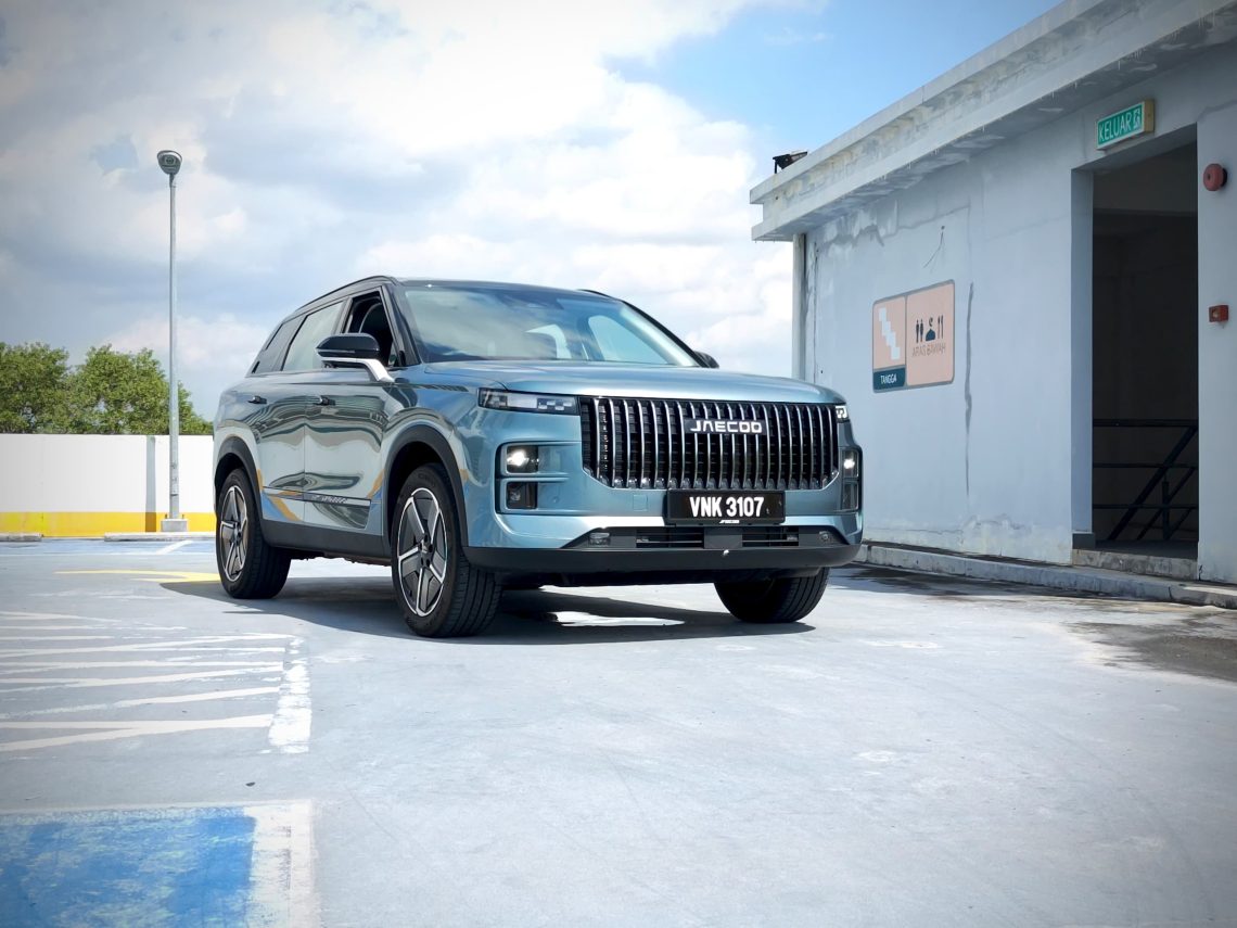 试驾评测：GWM Haval H6 HEV 和 Jaecoo J7 PHEV！到底哪一辆更值得入手，更省油，更好开？ - AUTO123