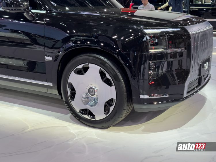 全新 Zeekr 9X 全球首发！2.0L Turbo 引擎，马力 898PS，3秒100KM/H 的豪华性能 SUV！ - AUTO123