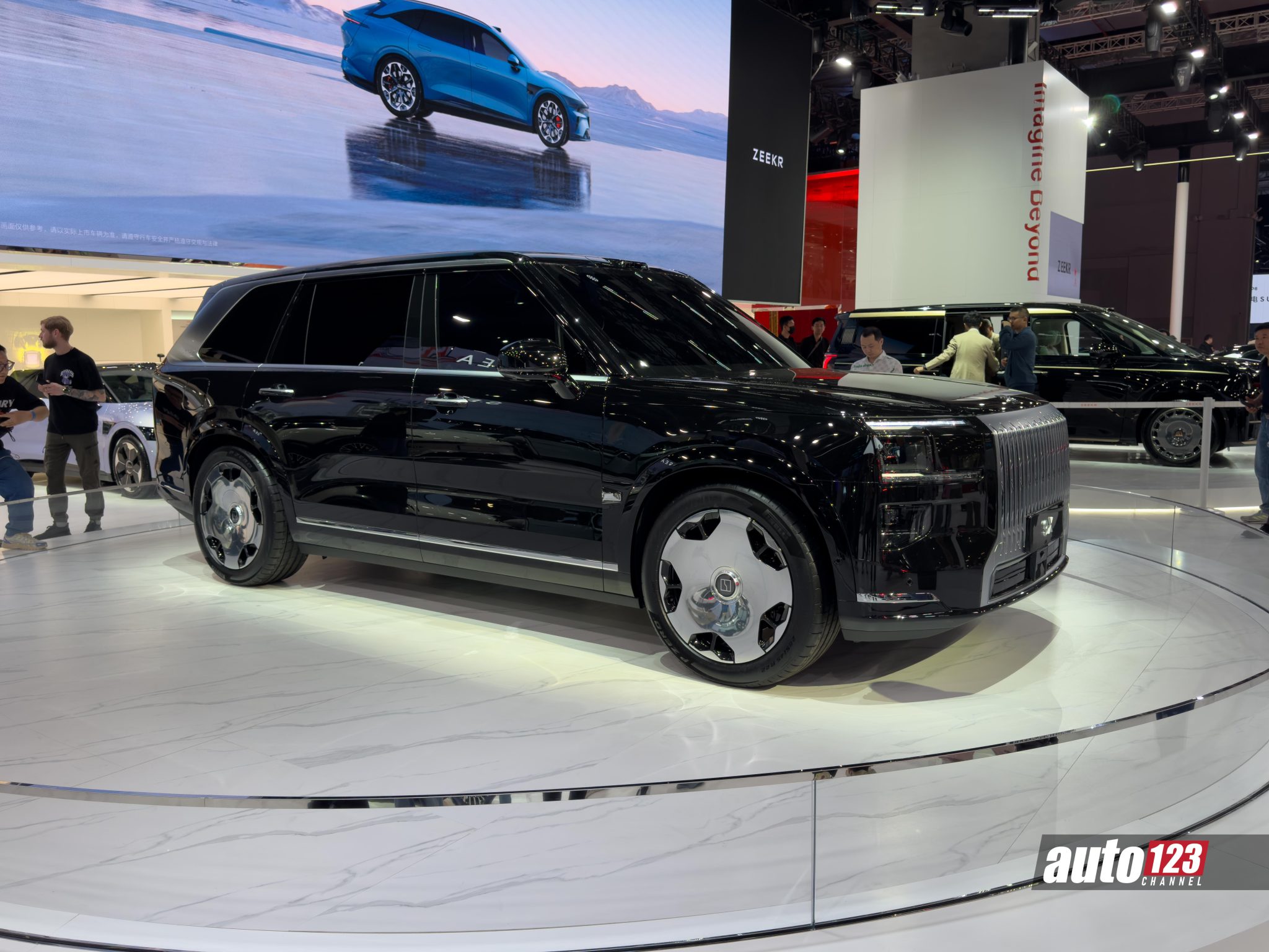 全新 Zeekr 9X 全球首发！2.0L Turbo 引擎，马力 898PS，3秒100KM/H 的豪华性能 SUV！ - AUTO123