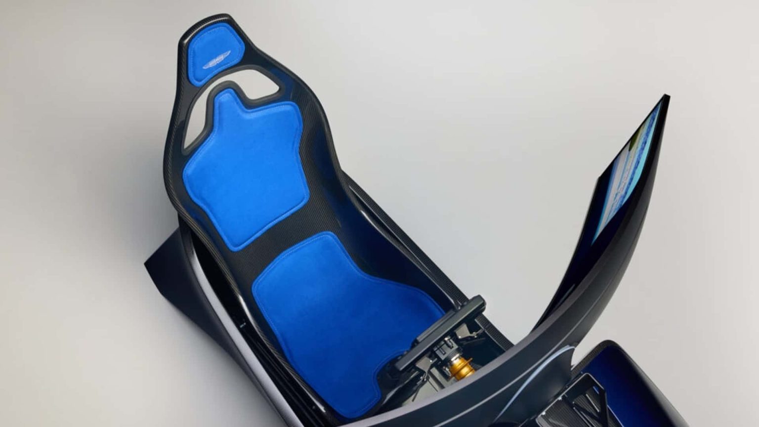 售价 RM354,000！Aston Martin AMR-C01-R 赛车模拟器开卖，Carbon 碳纤维车架 + 49 寸 240Hz ...