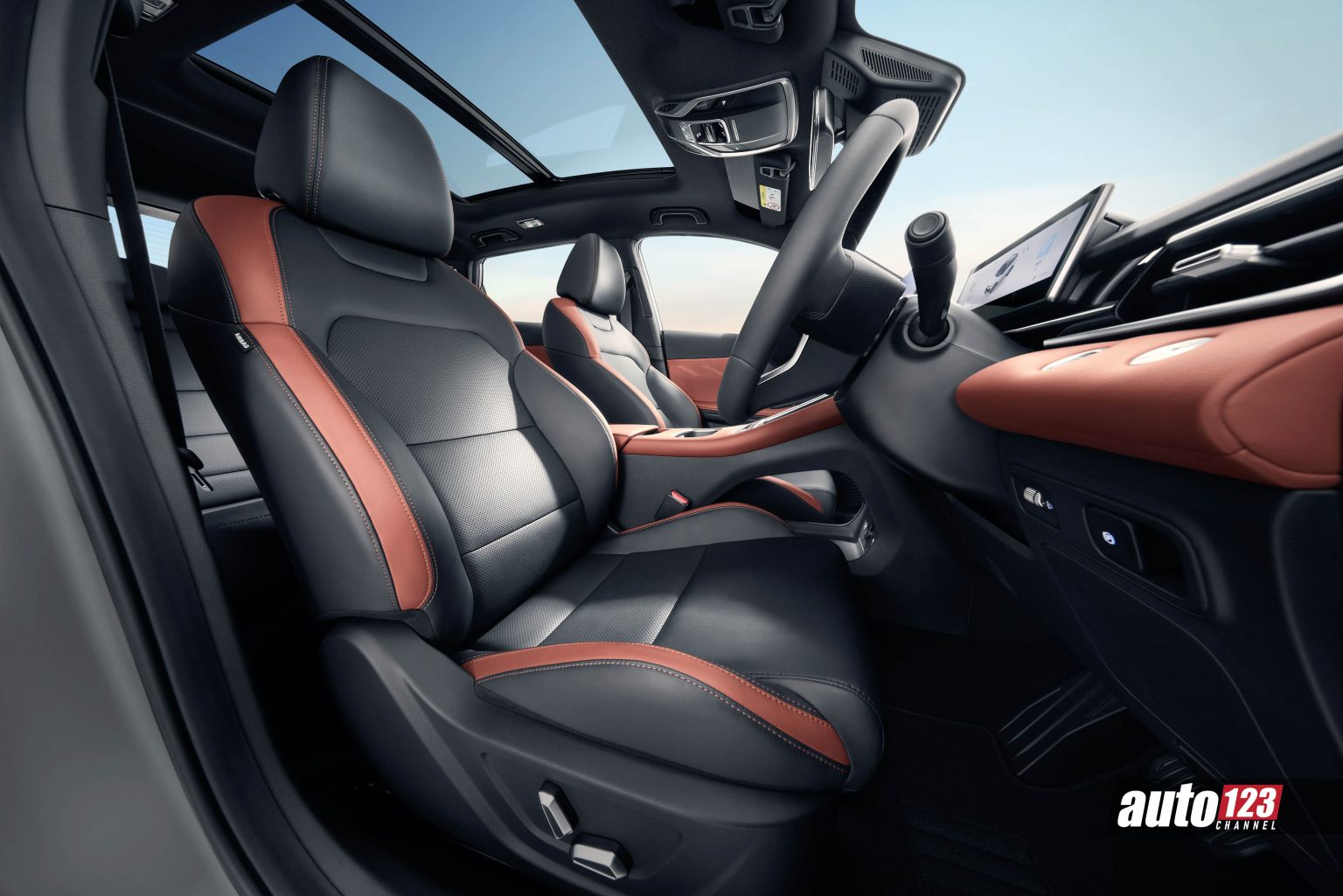 全新 2025 Proton X50 正式登场！新的 1.5L Turbo 引擎，马力 180Hp，外形更帅，配备更好！ - AUTO123
