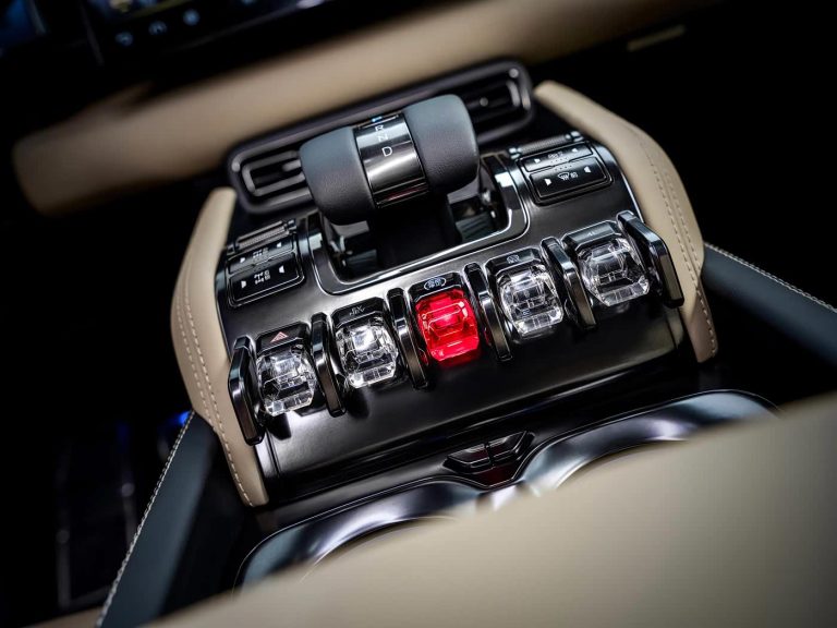 全新 Denza B5 我国有望引进！1.5L Turbo 引擎 + PHEV Hybrid，马力 687Hp，一桶油走 1200KM ...