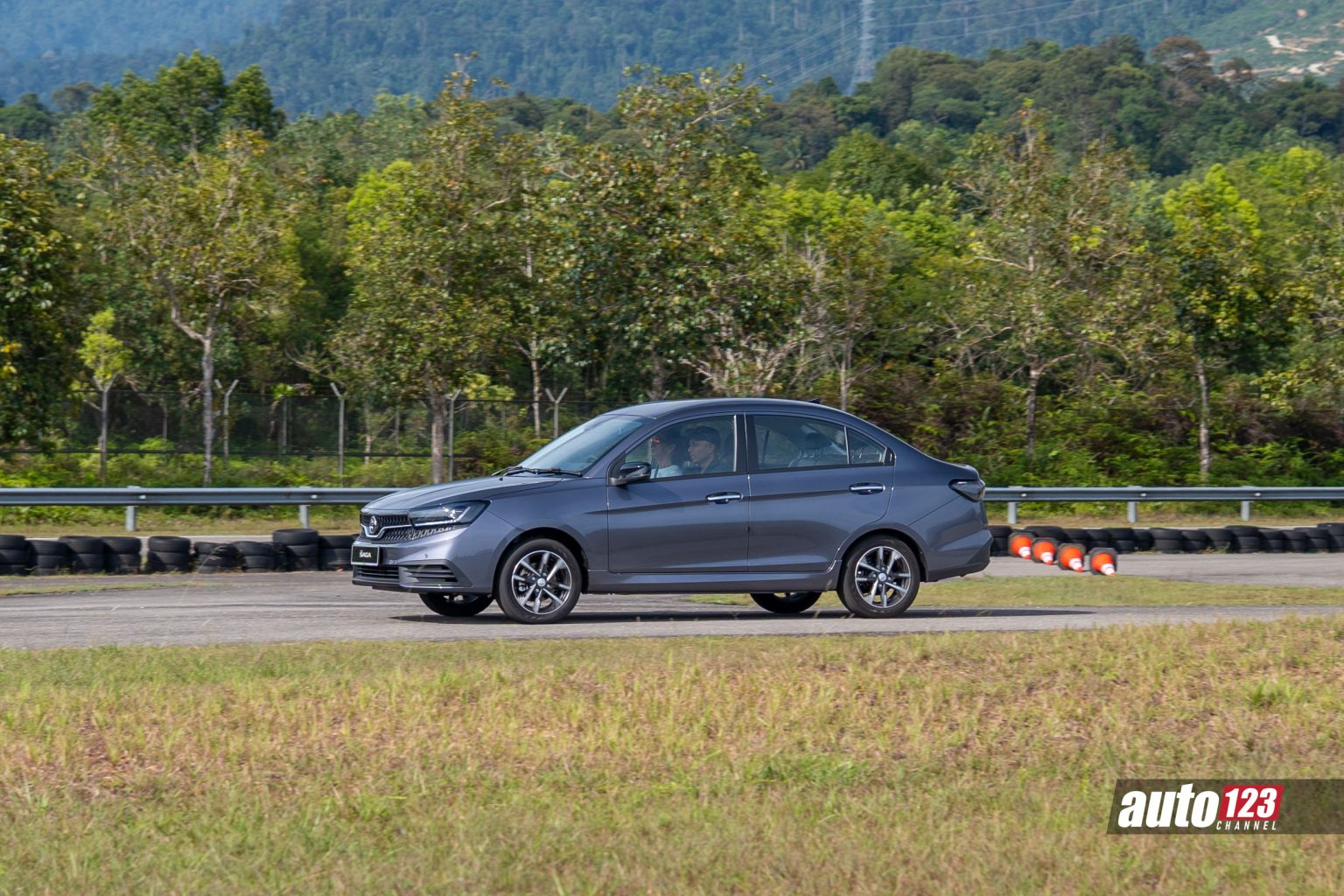 预售价 RM40K - RM50K！全新 Proton Saga 正式登场，1.5L i-GT 引擎，马力 120PS，外形内装安全都升级 ...