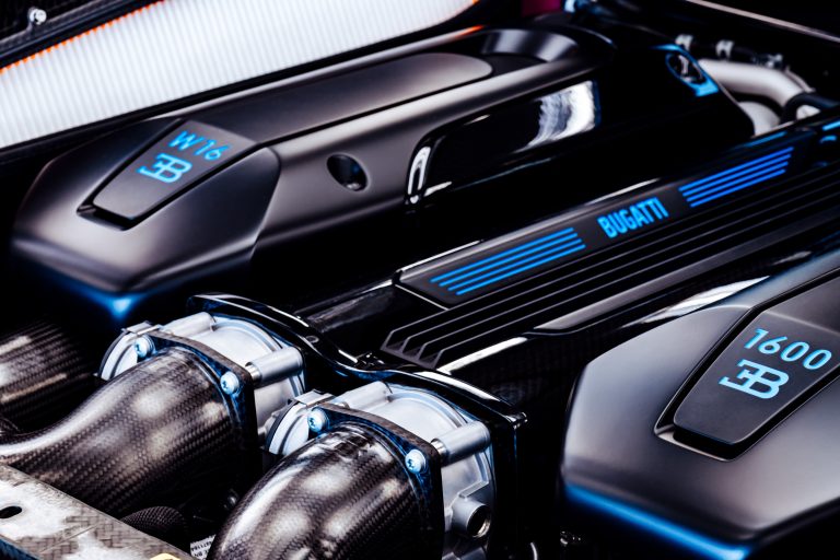 再见了，世界上最强引擎之一！Bugatti 8.0L W16 引擎宣布停产，未来被 V16 引擎取代，马力或超过 1800PS！ - AUTO123