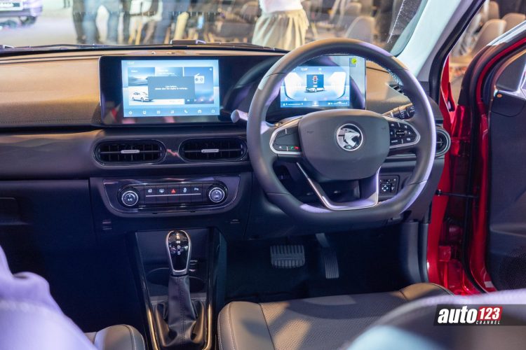 售价低于 RM70,000？全新 Proton Saga Cross 消息曝光，1.5L 引擎，马力 120PS，或明年发布？ - AUTO123